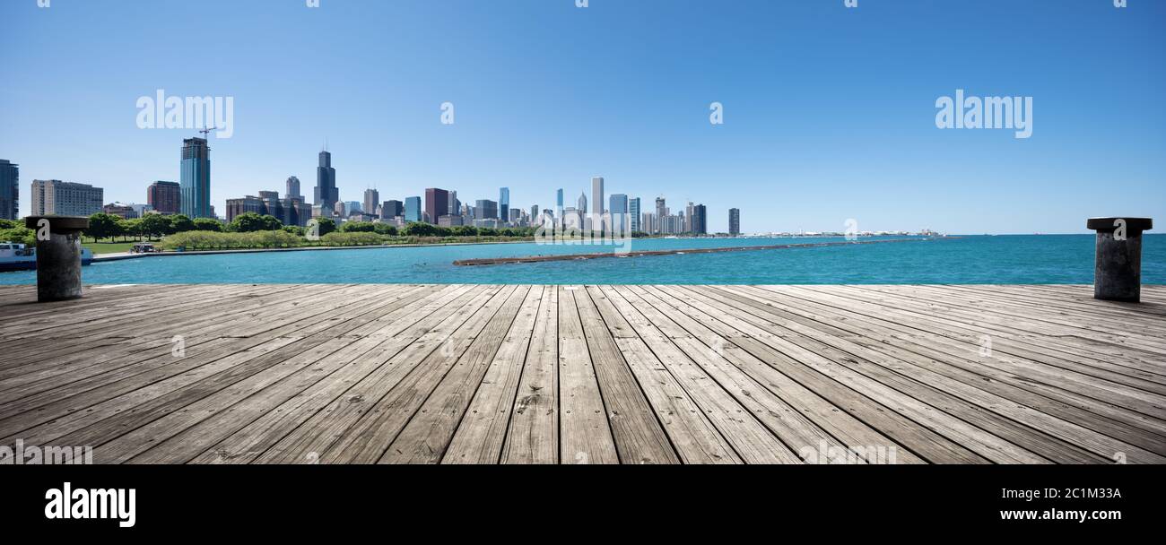 empty ground with modern cityscape in chicago Stock Photo - Alamy