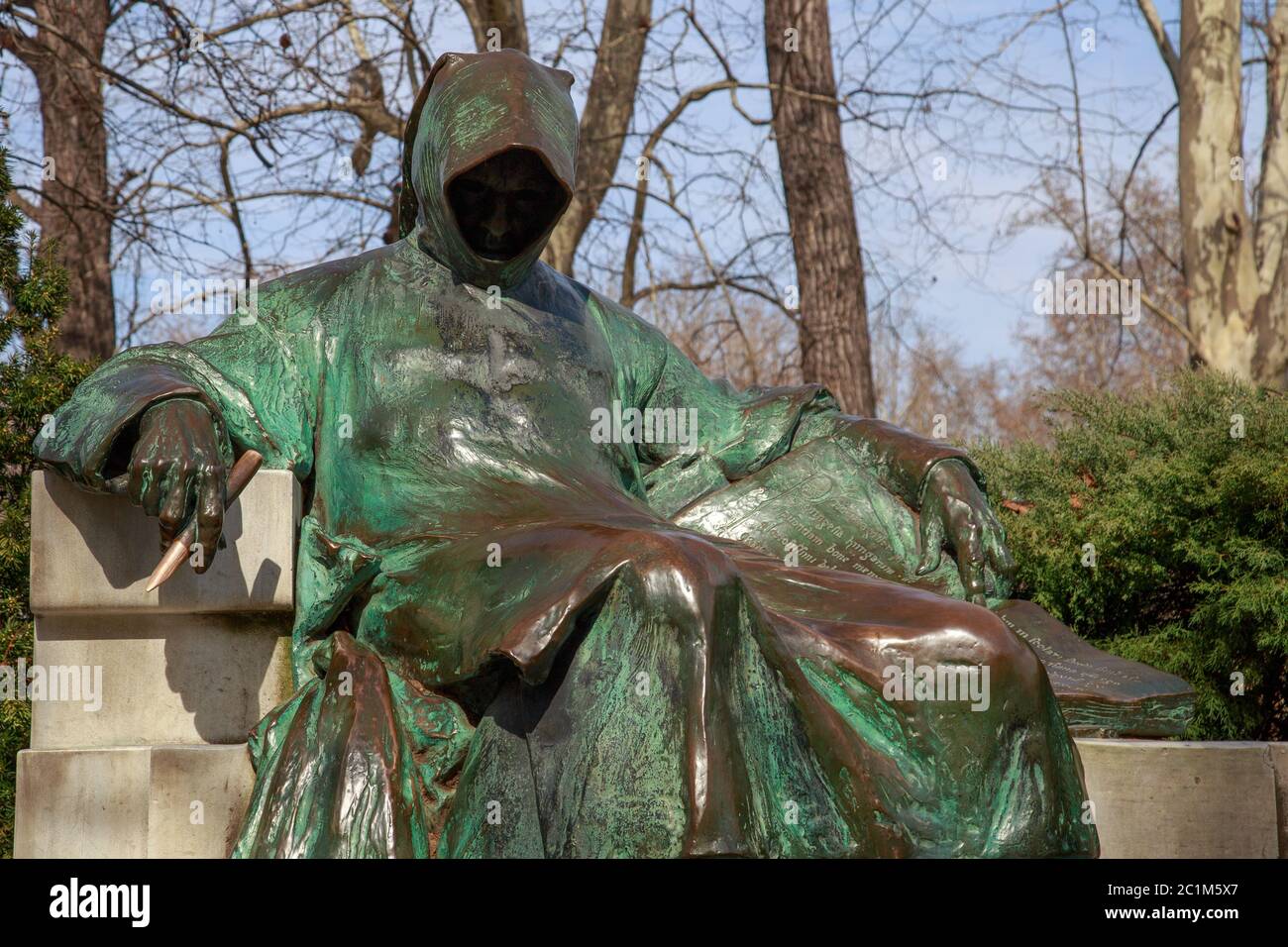 Statue of anonymous hi-res stock photography and images - Alamy