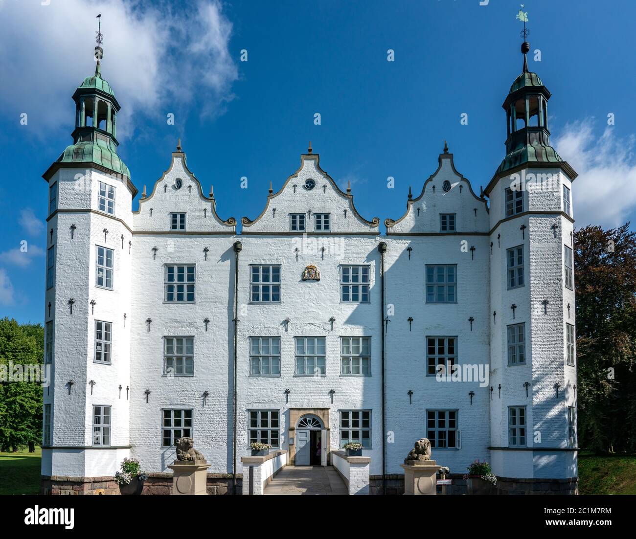 Ahrensburg castle ahrensburg schleswig holstein hi-res stock ...