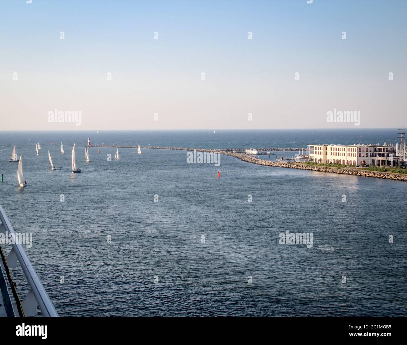 Harbor views hi-res stock photography and images - Alamy