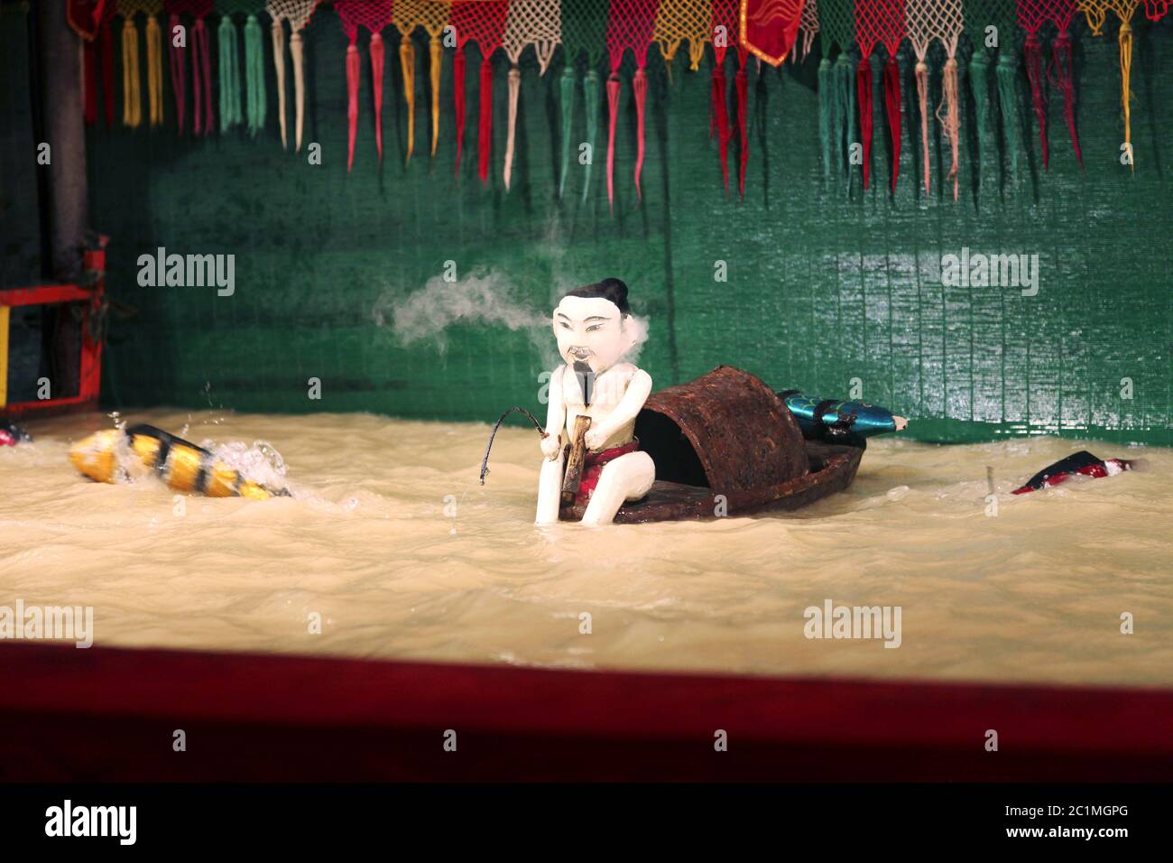 Vietnamese man pool hi-res stock photography and images - Alamy