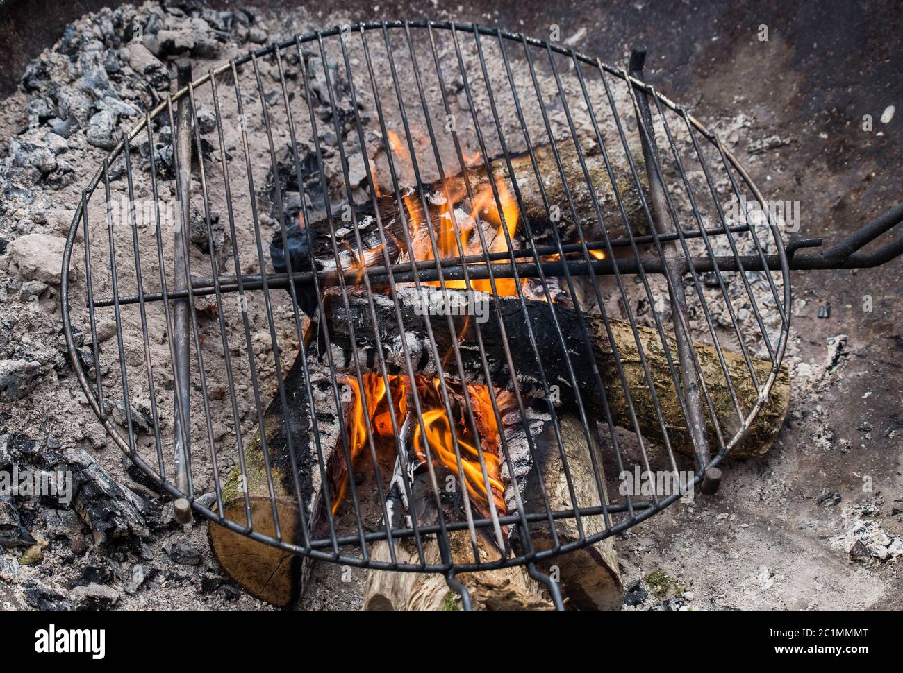 Cooking with firewood hi-res stock photography and images - Alamy