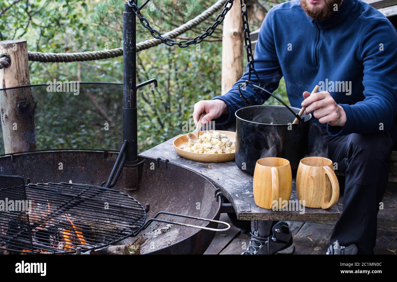 Fire pan hi-res stock photography and images - Alamy