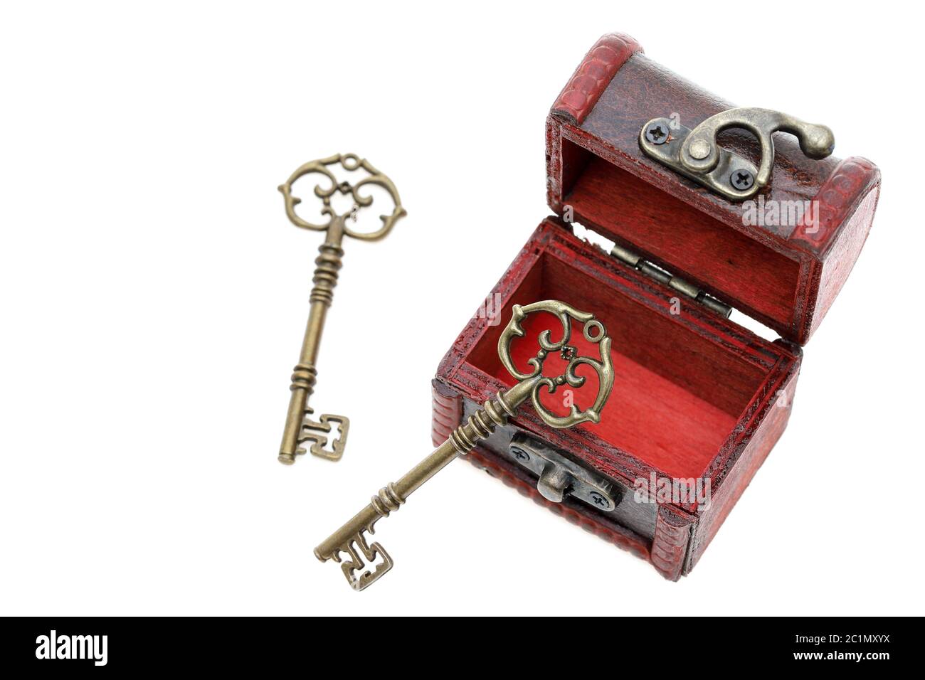 vintage key and old treasure chest isolated on white background Stock ...