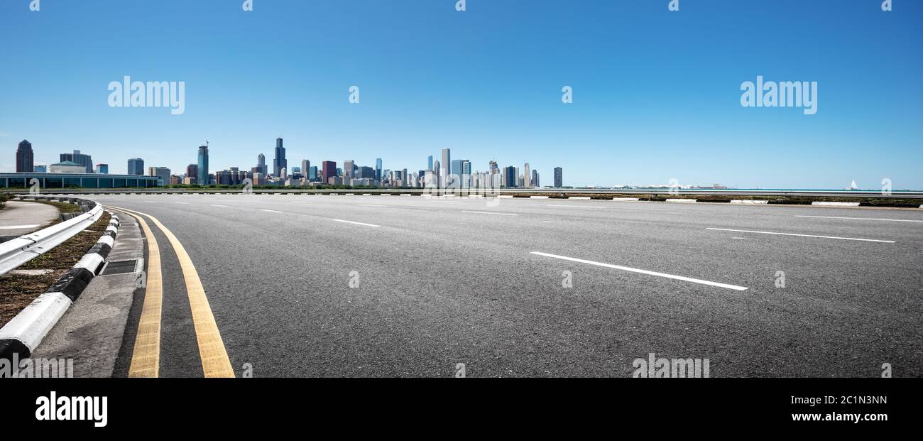 Empty city highway blurred motion hi-res stock photography and images ...