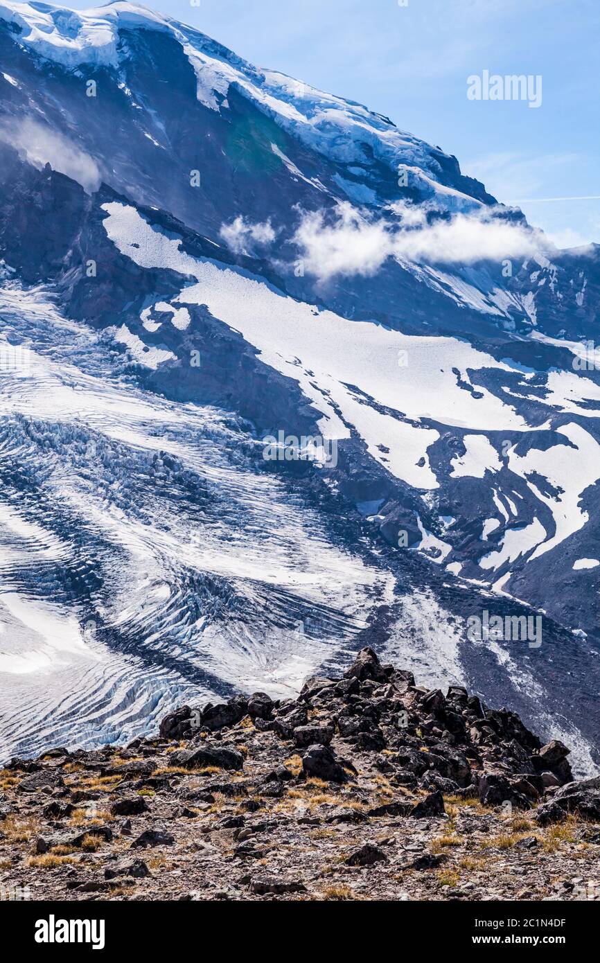 Willis wall mount rainier glacier hi-res stock photography and images ...