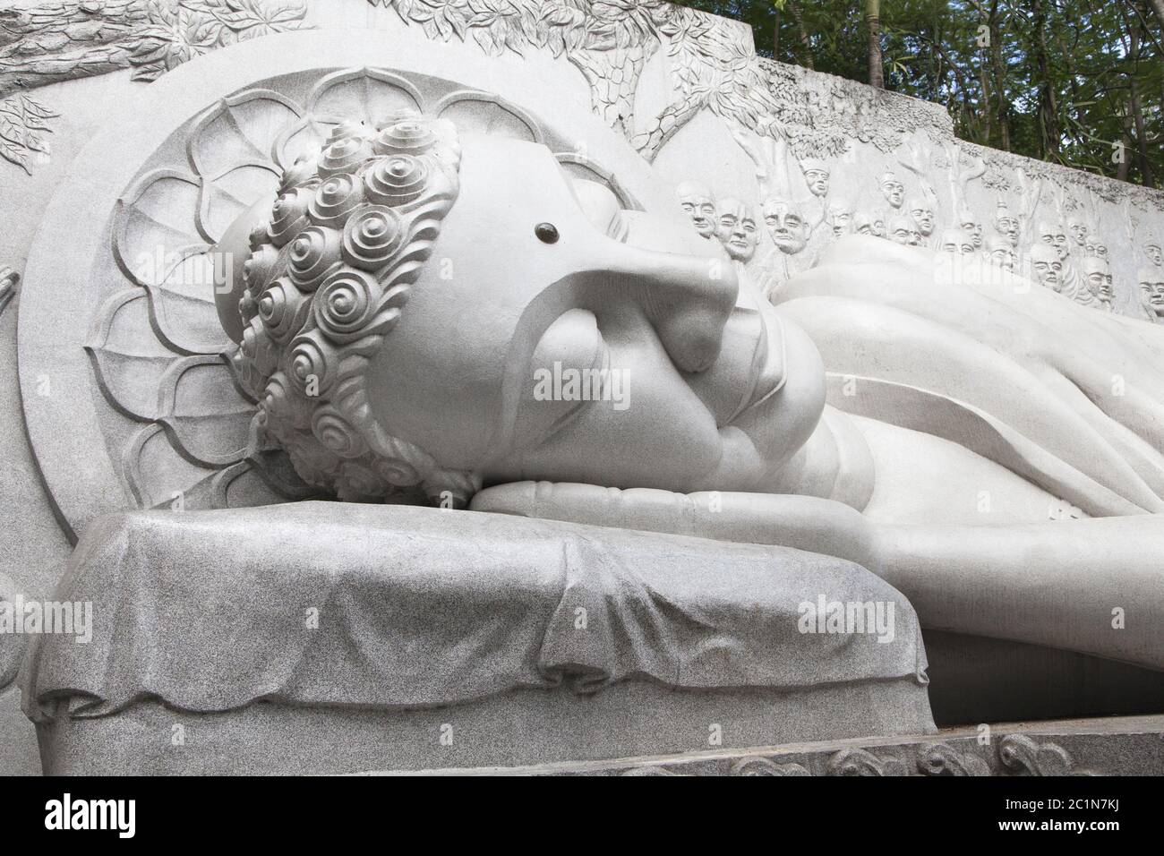 Sleeping Buddha statue in Nha Trang Stock Photo - Alamy
