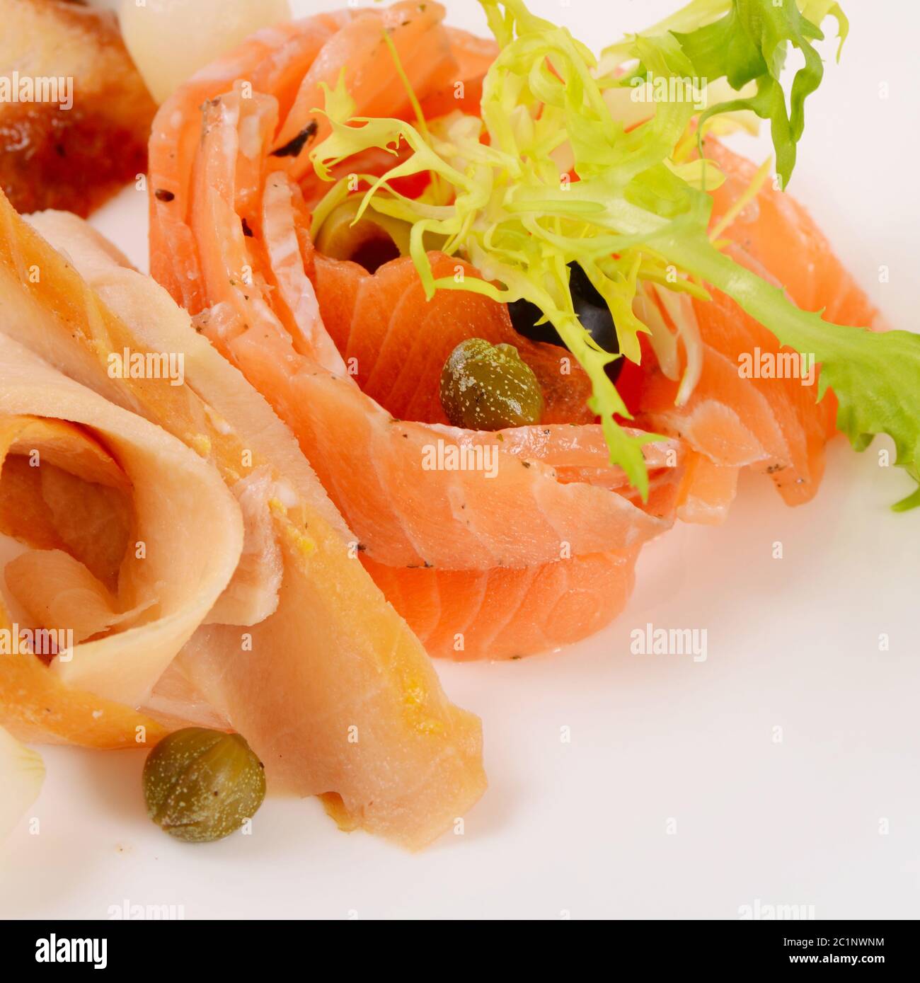 Cutting up fish hi-res stock photography and images - Alamy