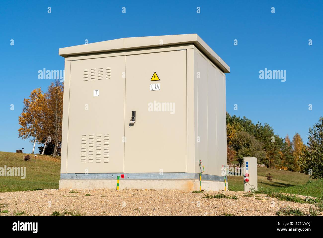 Outdoor electrical cabinet hi-res stock photography and images - Alamy