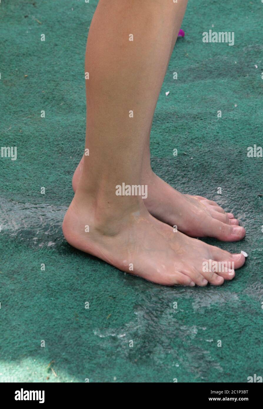The feet of children hi-res stock photography and images - Alamy