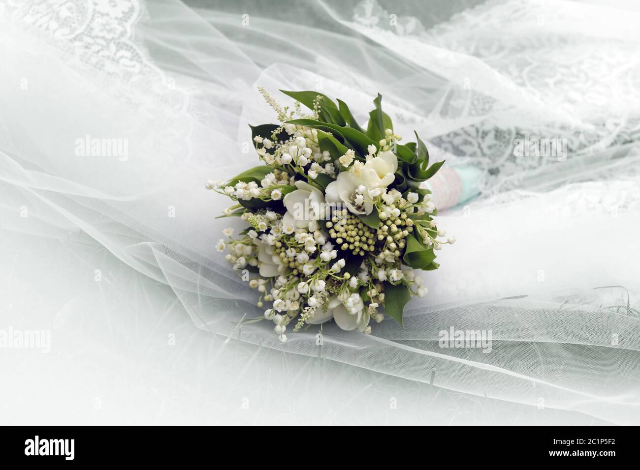 Wedding veil hi-res stock photography and images - Alamy