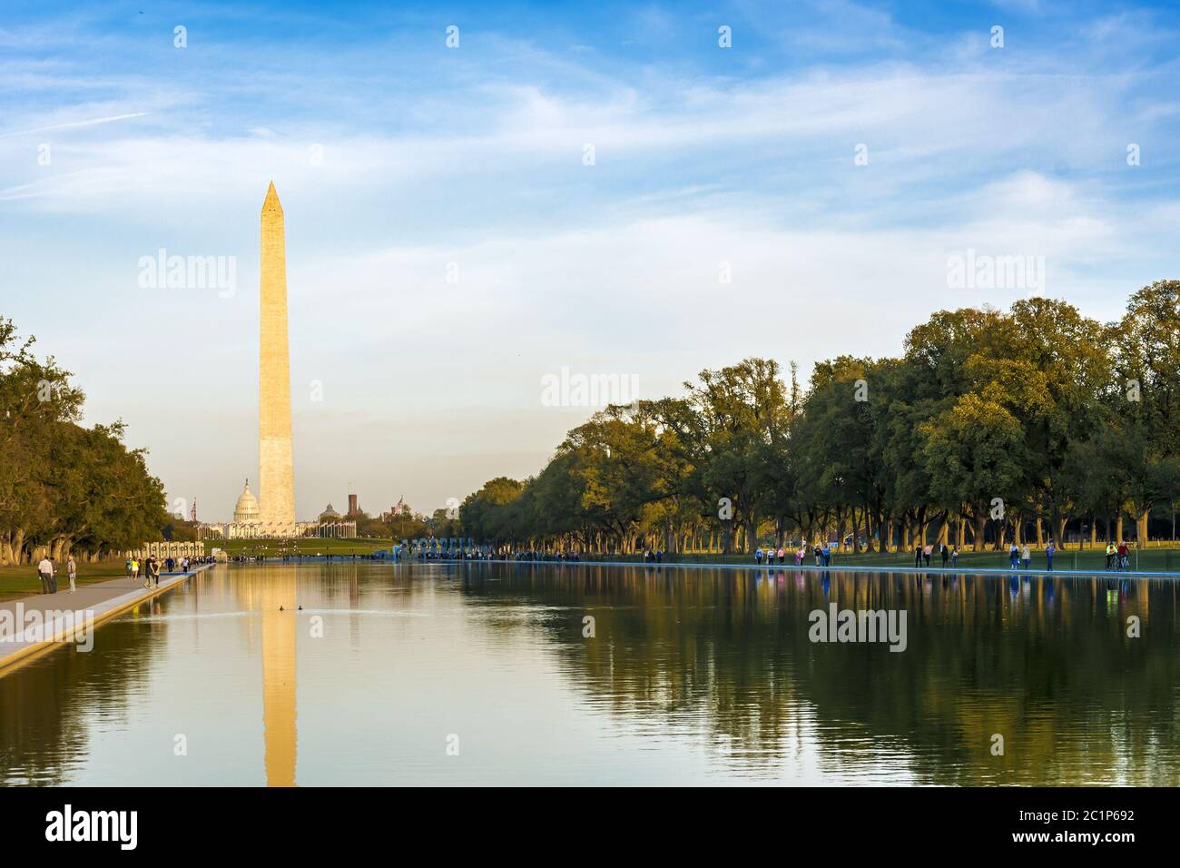 The monument to George Washington and the National Mall in Washington D ...