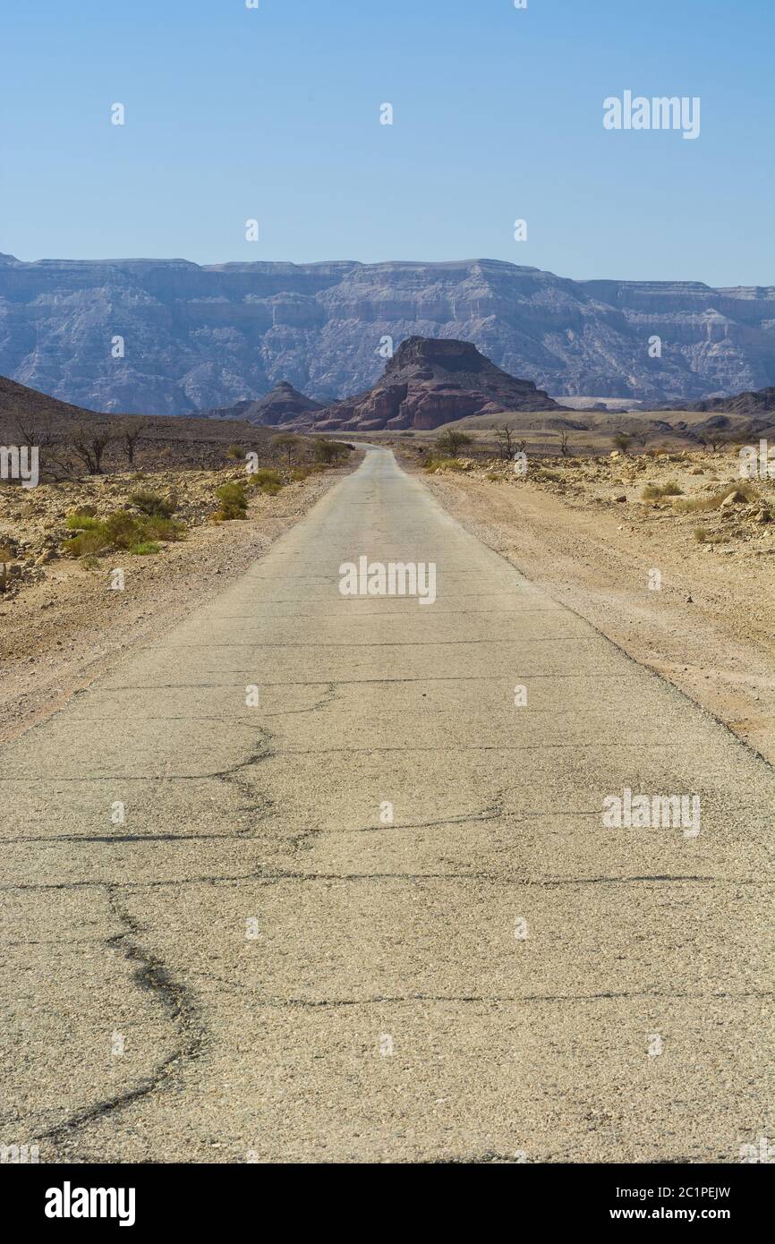 Road from nowhere to nowhere Stock Photo - Alamy