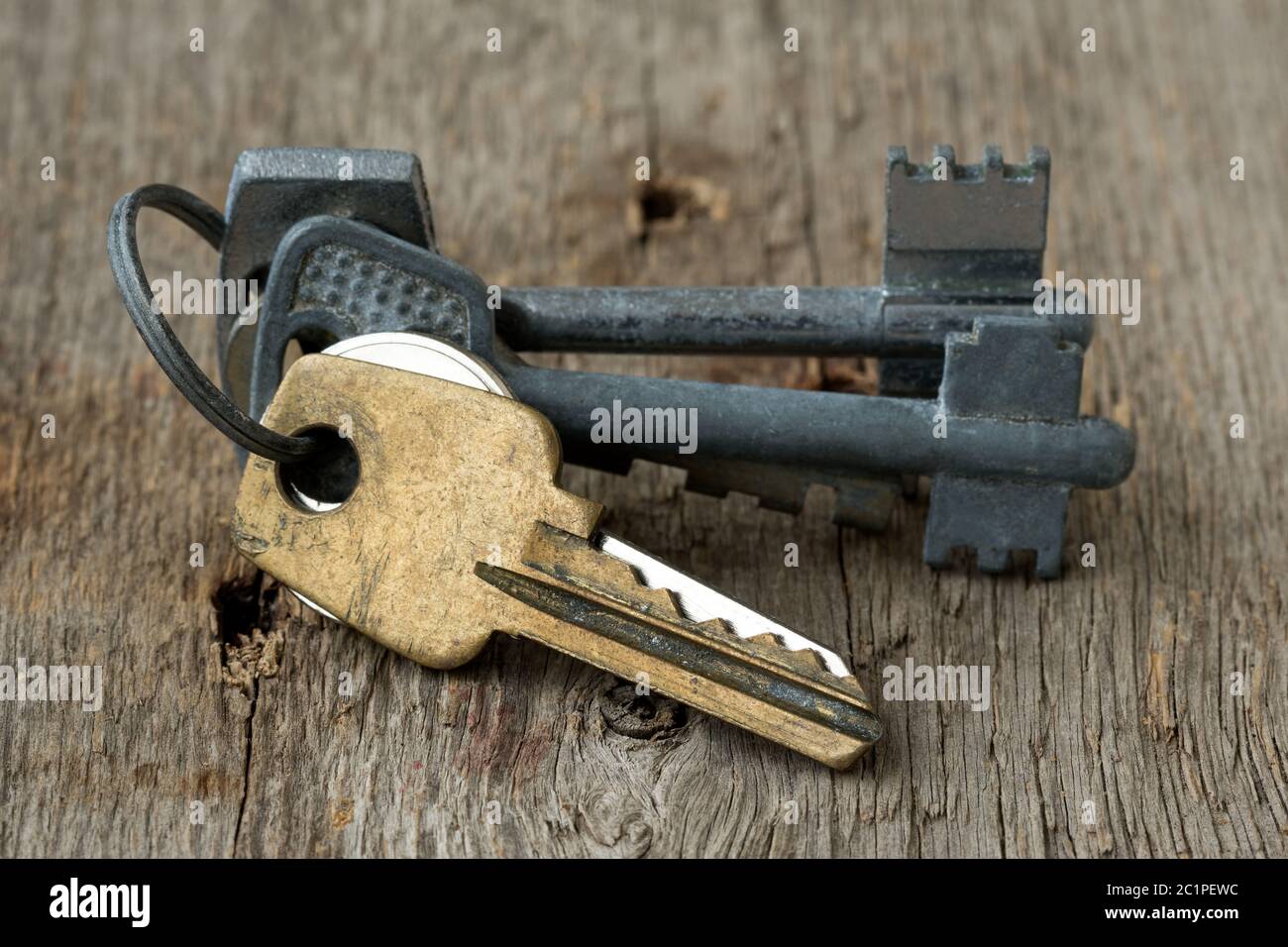 Bunch of different old keys Stock Photo - Alamy