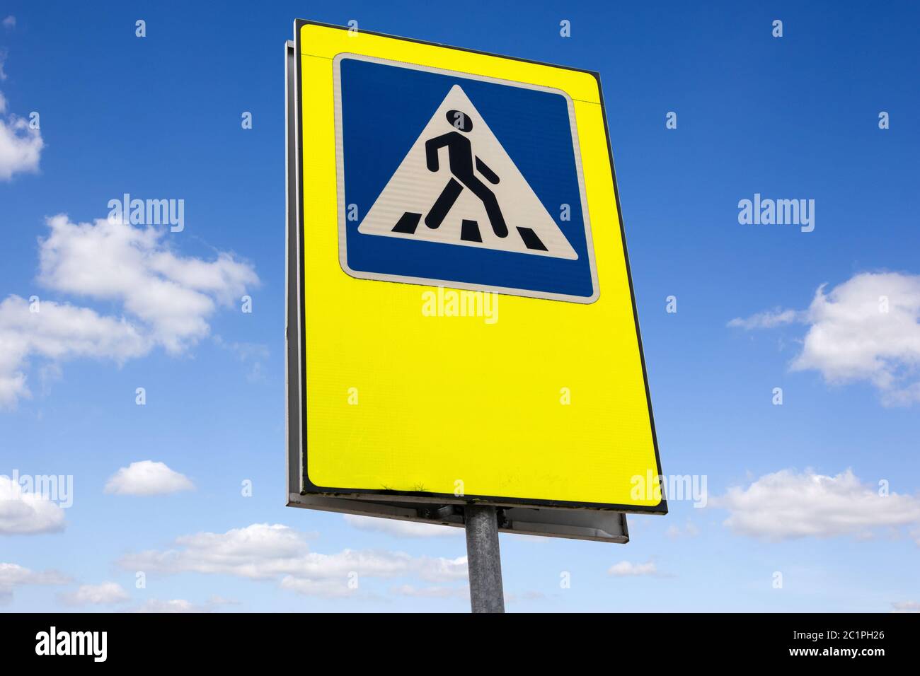 Crosswalk sign pole hi-res stock photography and images - Alamy