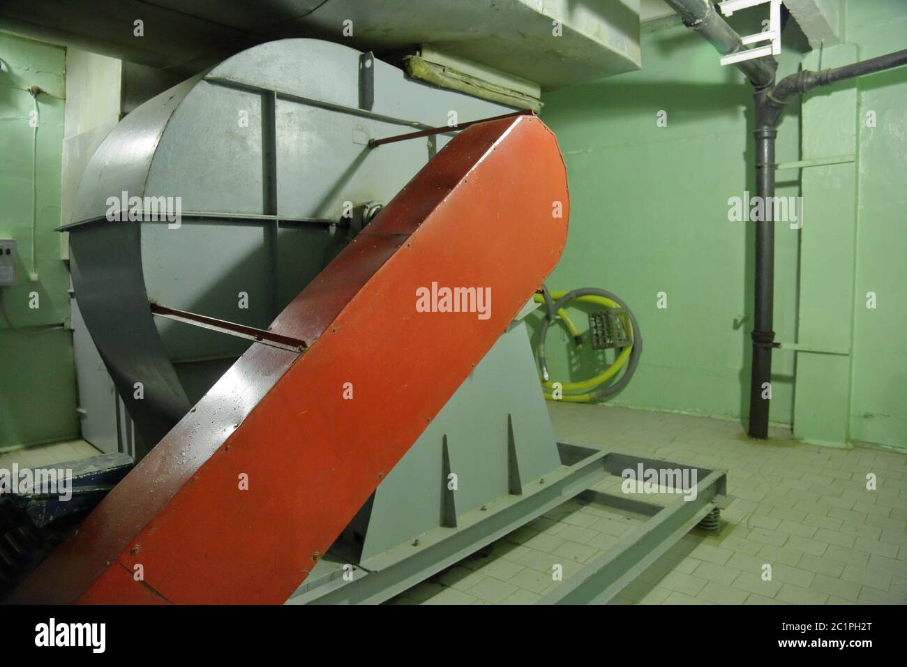 Equipment, industrial tools and machinery for the production of beer in ...