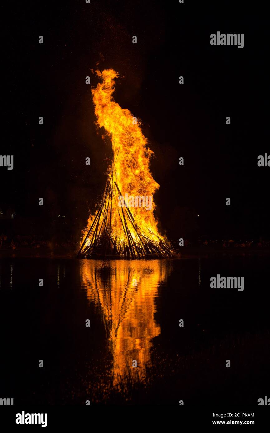 Flame giant hi-res stock photography and images - Alamy