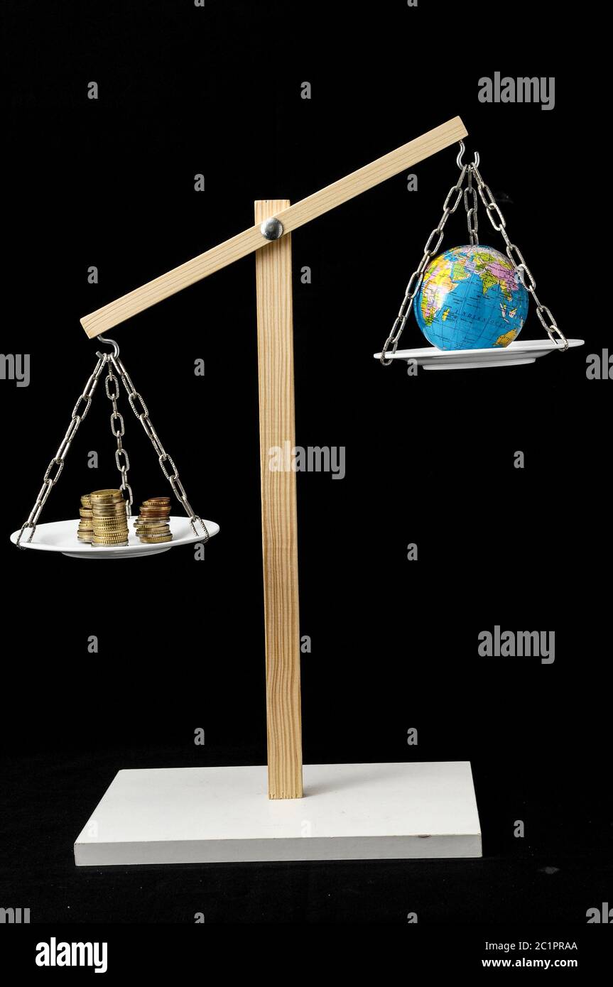Pan balance hi-res stock photography and images - Alamy