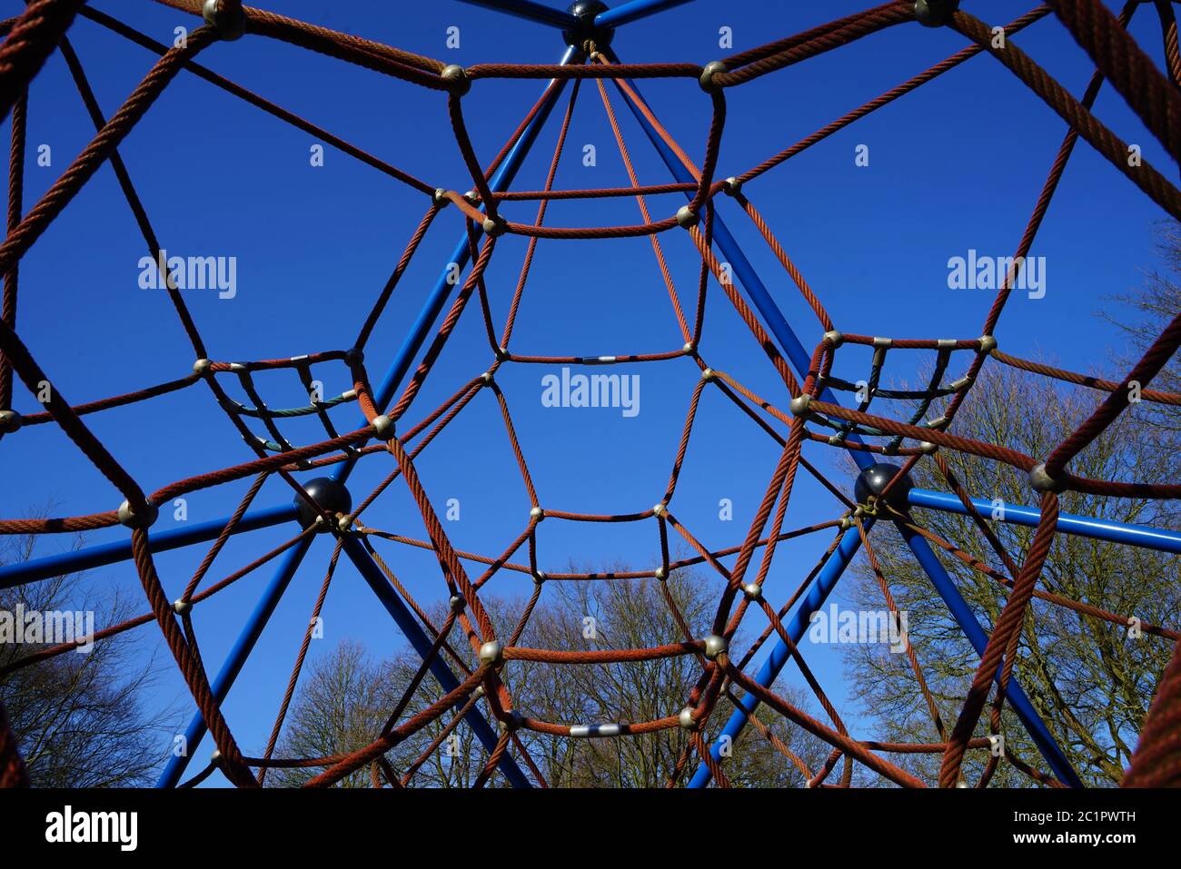 Metal climbing frame hi-res stock photography and images - Alamy