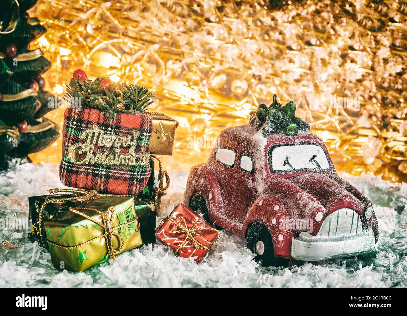 Holiday car hi-res stock photography and images - Alamy