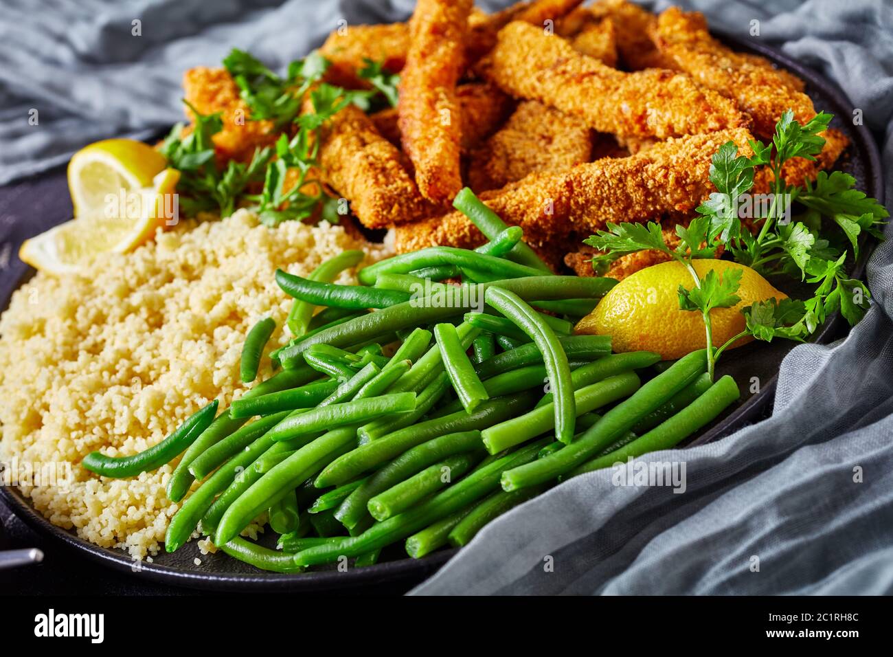 Fish fingers and baked beans hi-res stock photography and images - Alamy