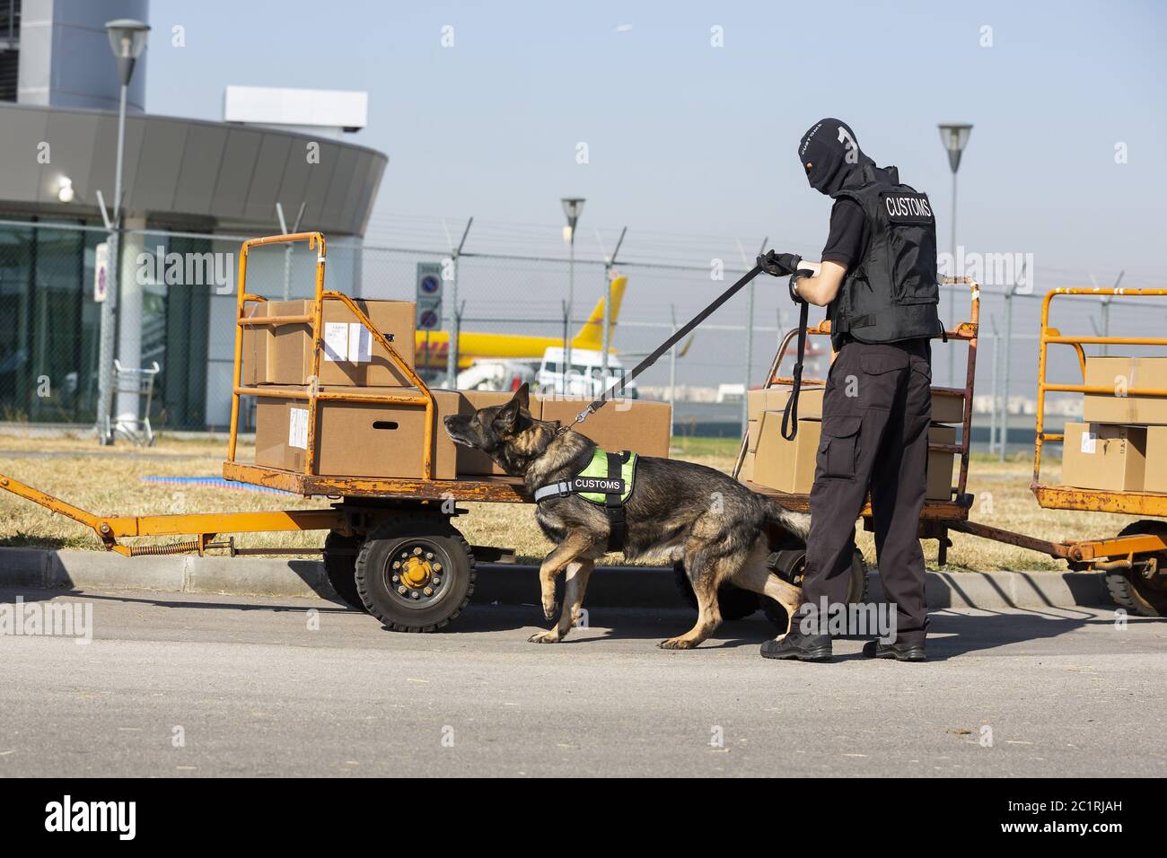 Customs and border protection officer hi-res stock photography and ...