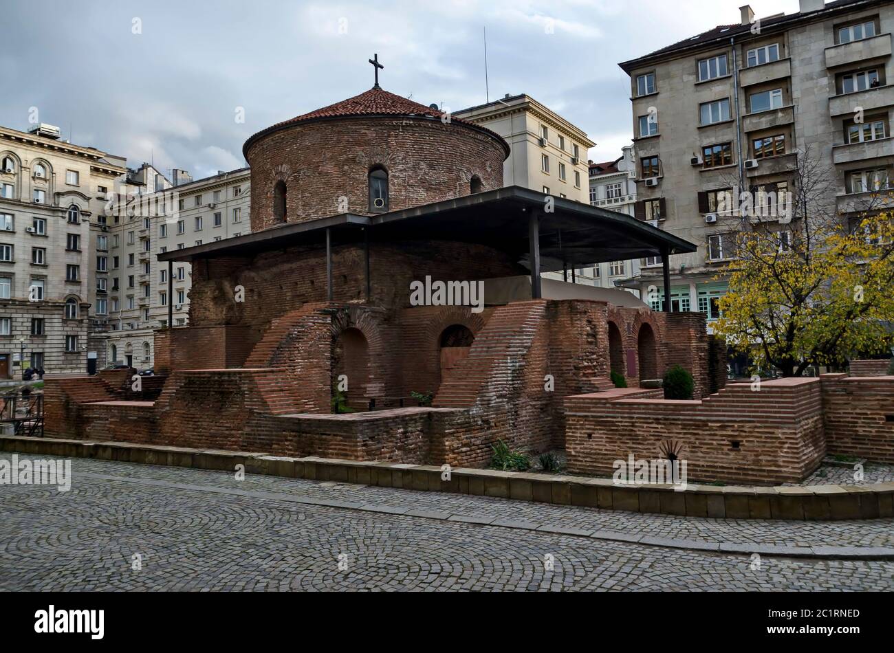 Red brick rotunda hi-res stock photography and images - Alamy