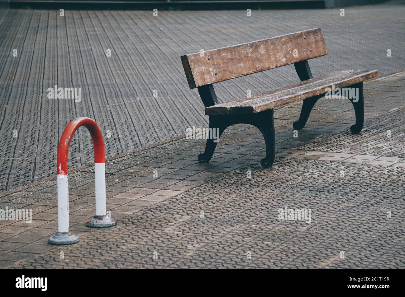 bench in the street Stock Photo - Alamy