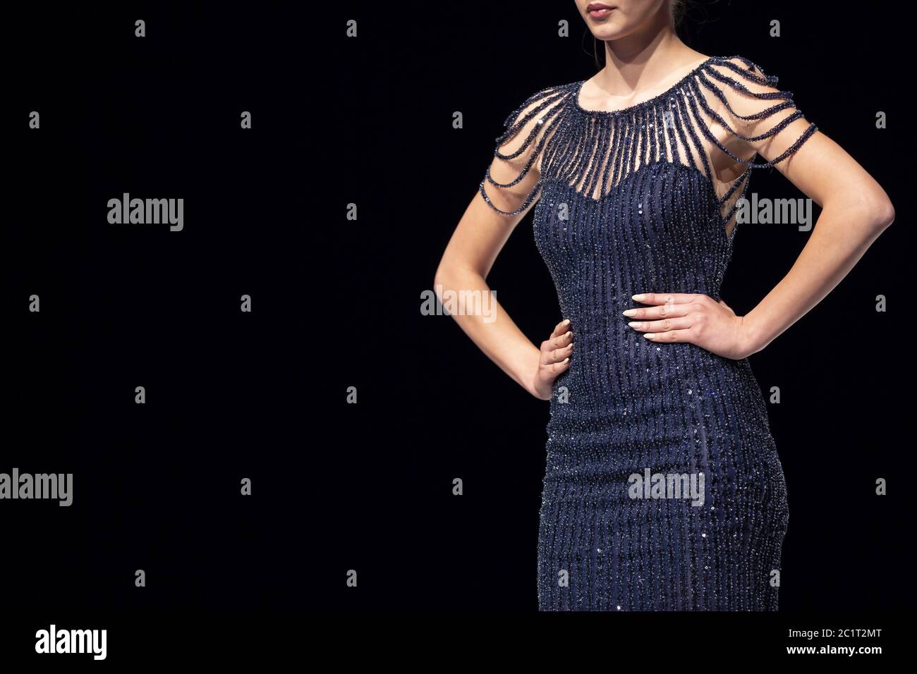 Single model catwalk hi-res stock photography and images - Alamy