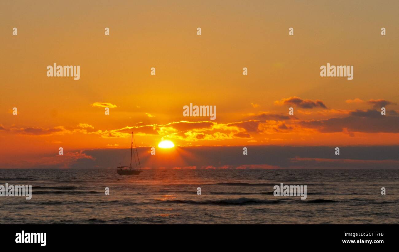 Setting sails hi-res stock photography and images - Alamy