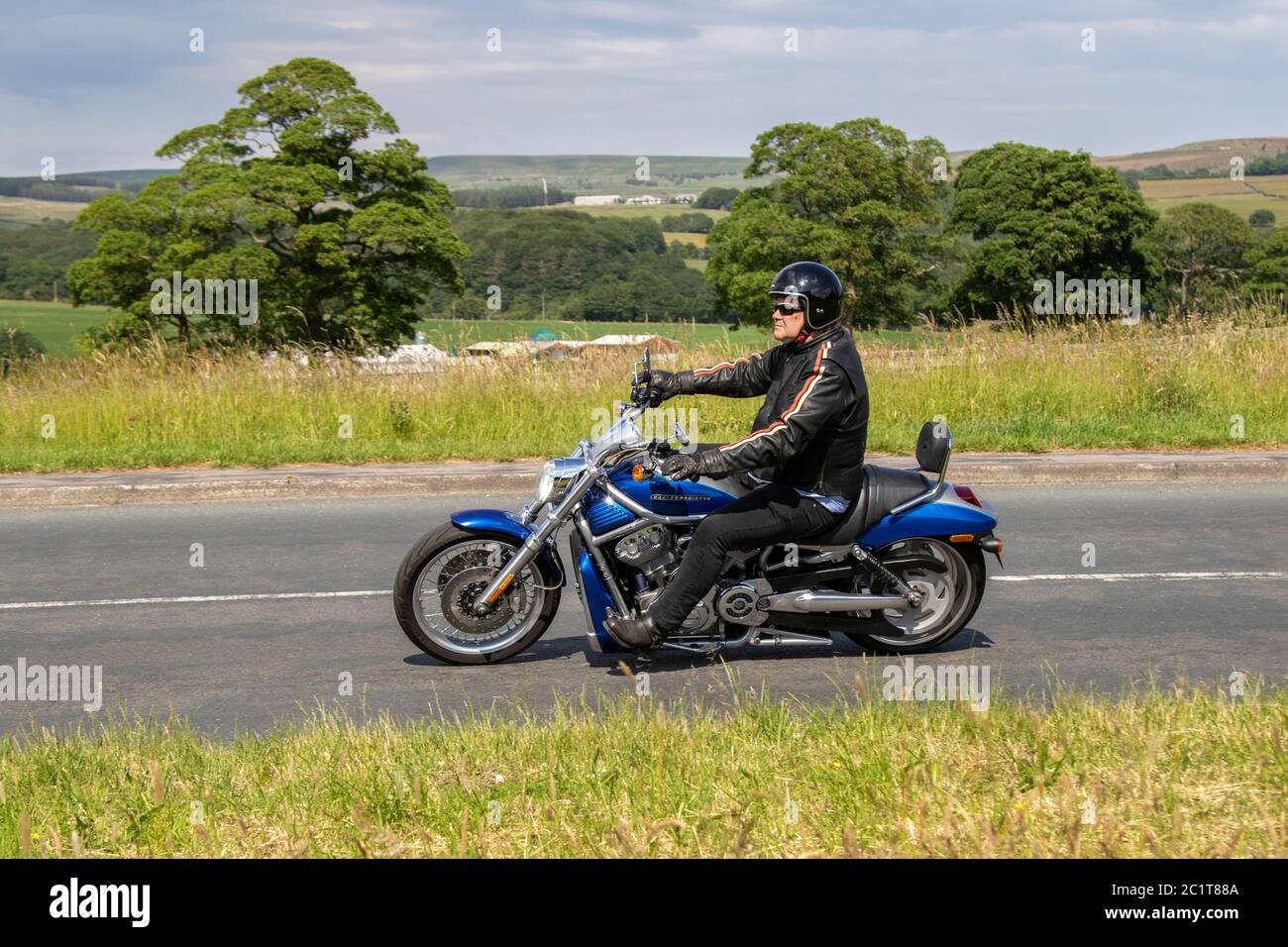 Harley davidson v rod vrsc hi-res stock photography and images - Alamy