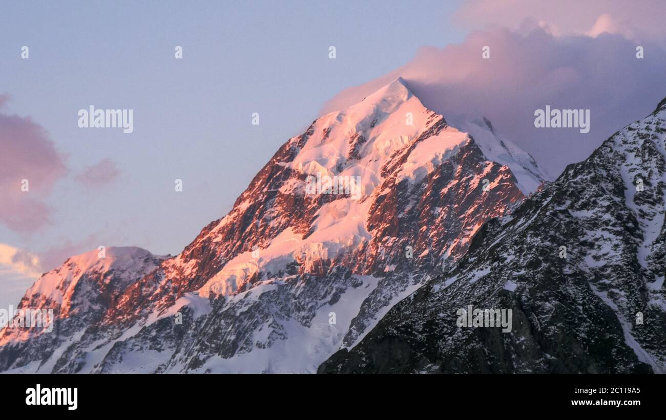 Aoraki sunset mountain hi-res stock photography and images - Alamy