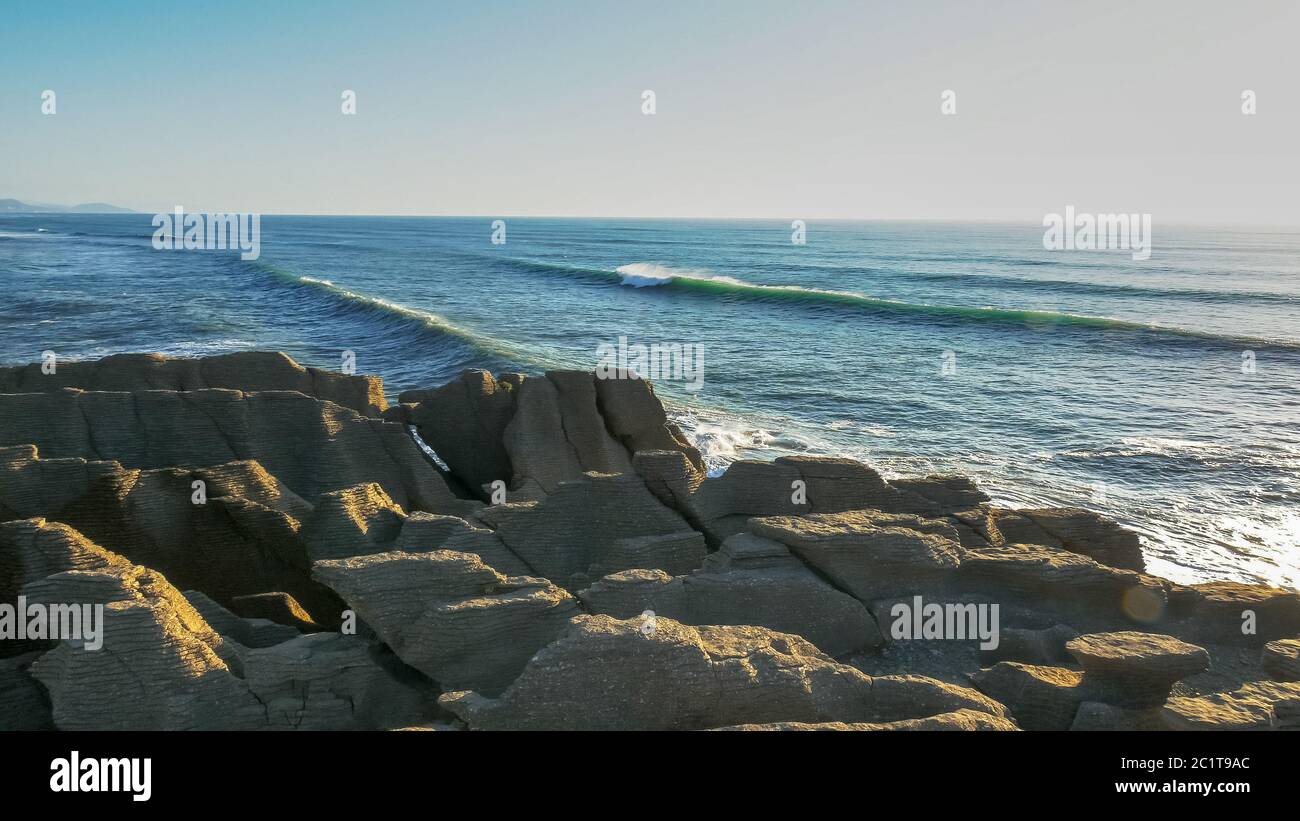 Break rocks hi-res stock photography and images - Alamy