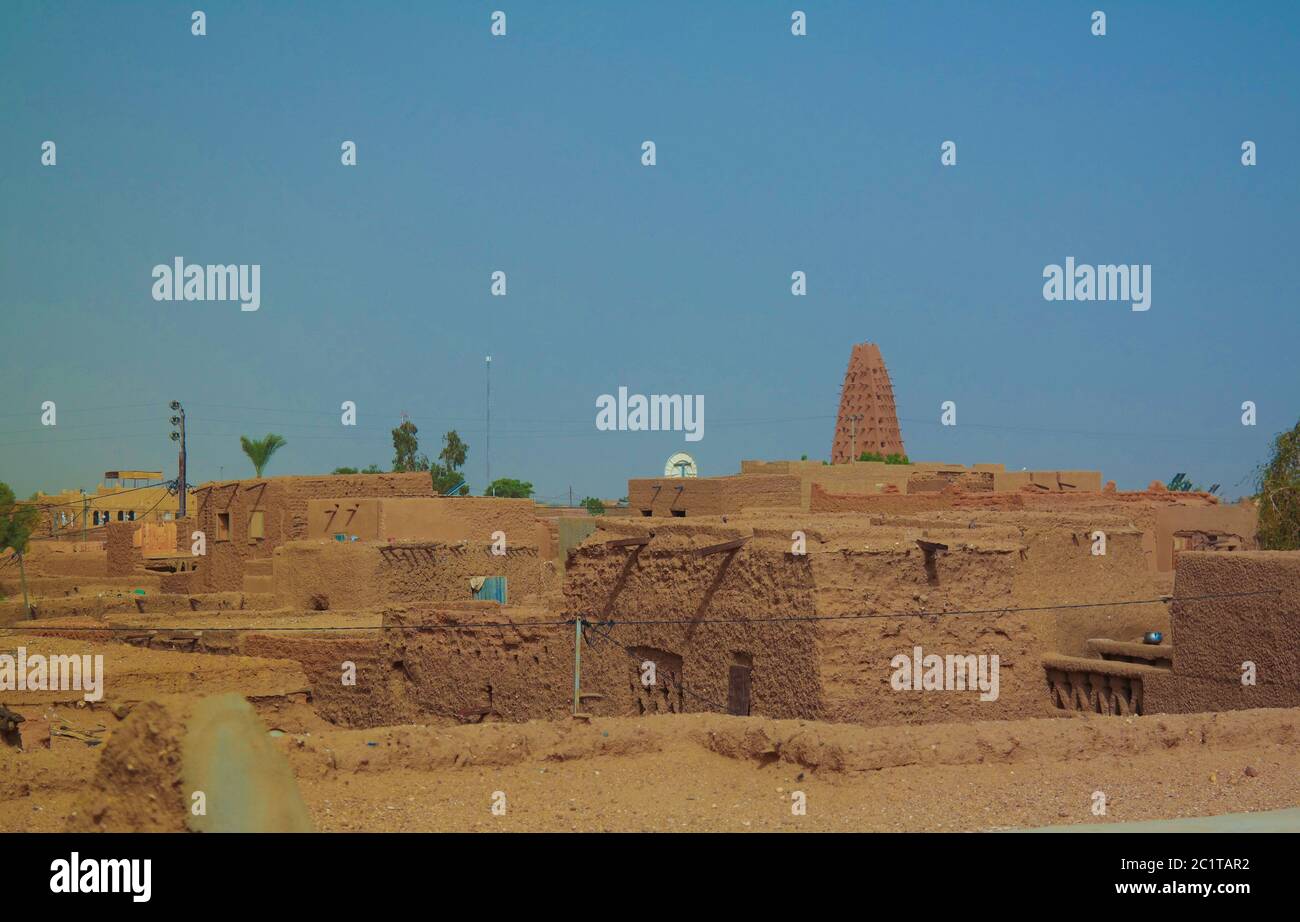 Exterior aerial view to Grand mosque of Agadez in Niger Stock Photo - Alamy