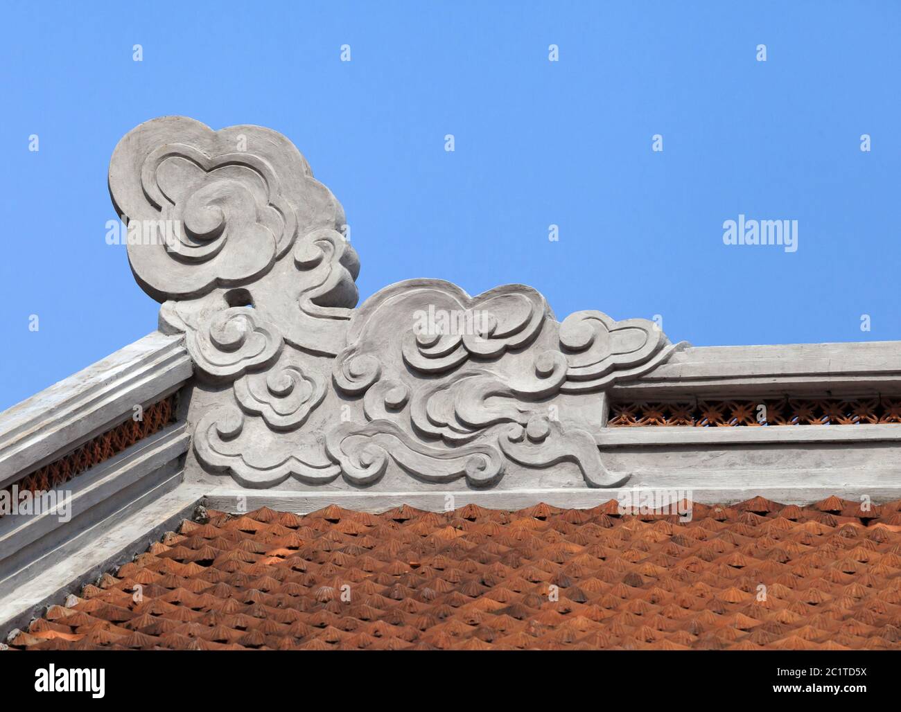 Decoration on a temple roof in Vietnam Stock Photo - Alamy