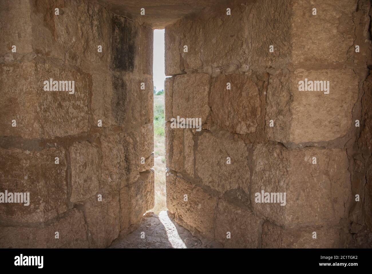 Arrow slit window hi-res stock photography and images - Alamy