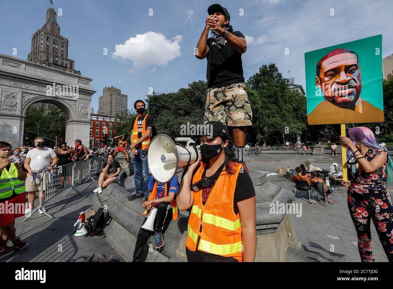 Racial injustice hi-res stock photography and images - Alamy