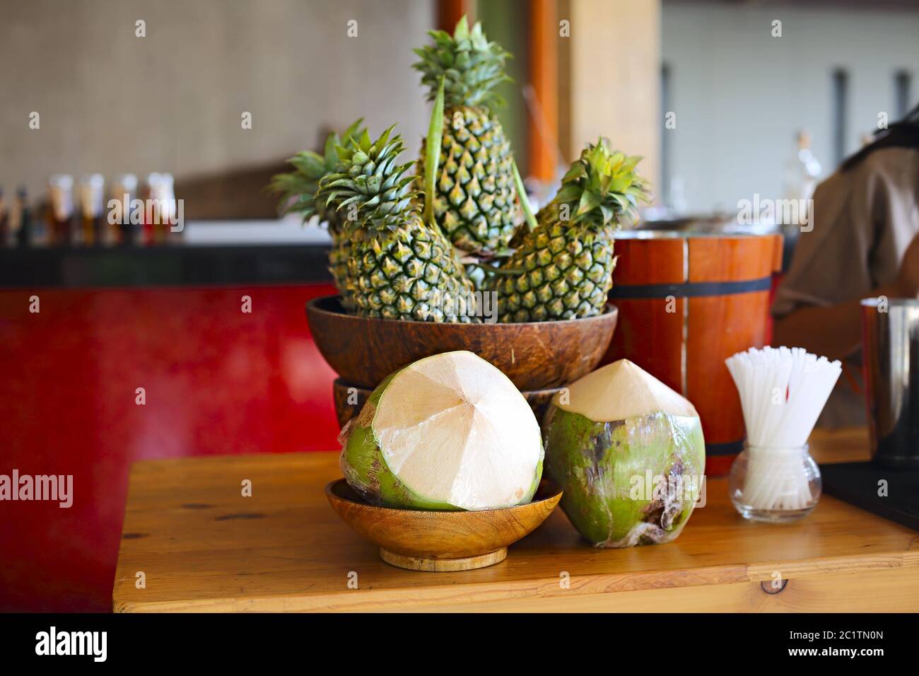 Coconuts bar hi-res stock photography and images - Alamy
