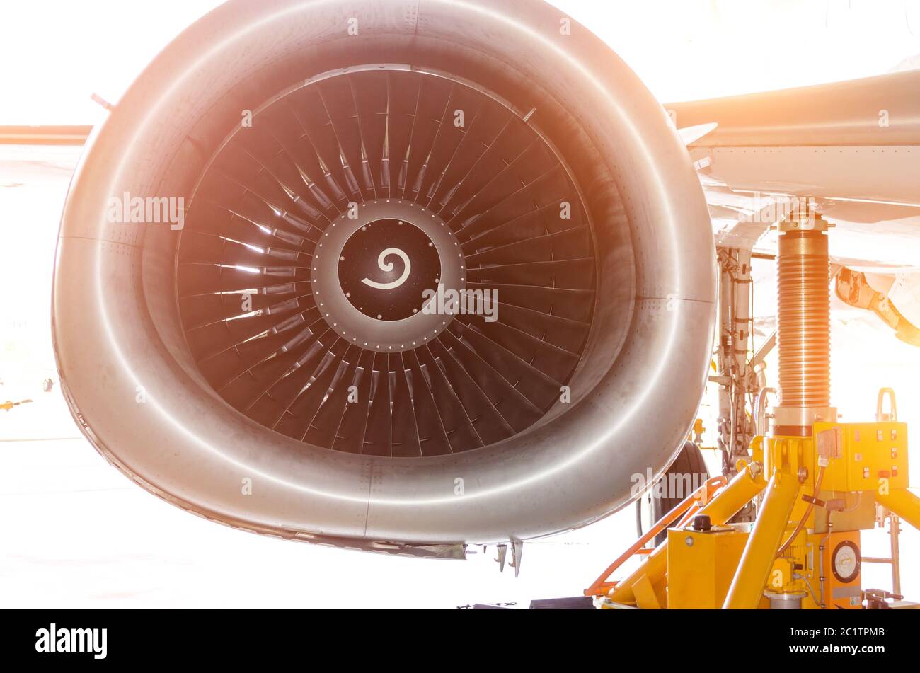 Plane turbine hi-res stock photography and images - Alamy