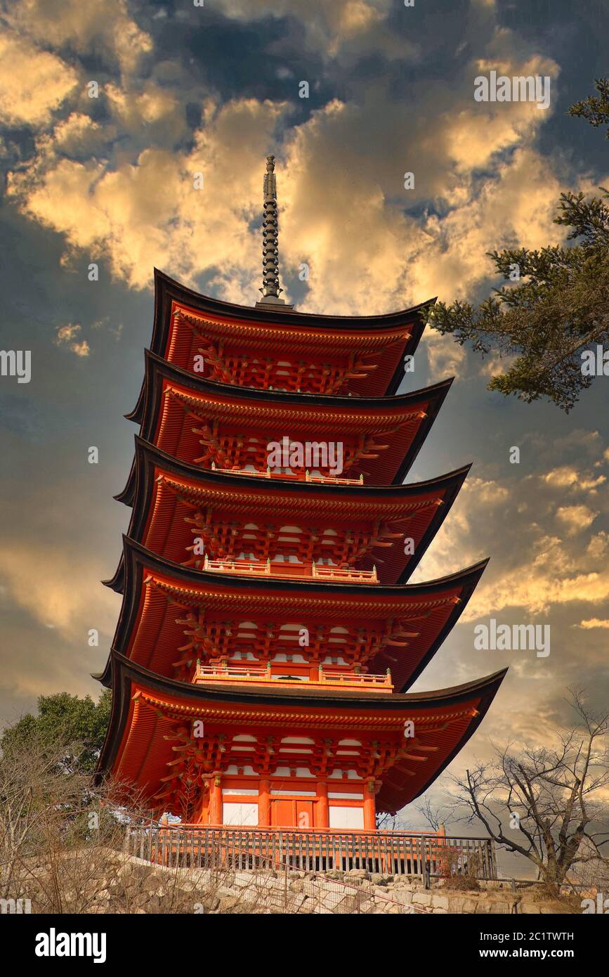 5 stories pagoda hi-res stock photography and images - Alamy