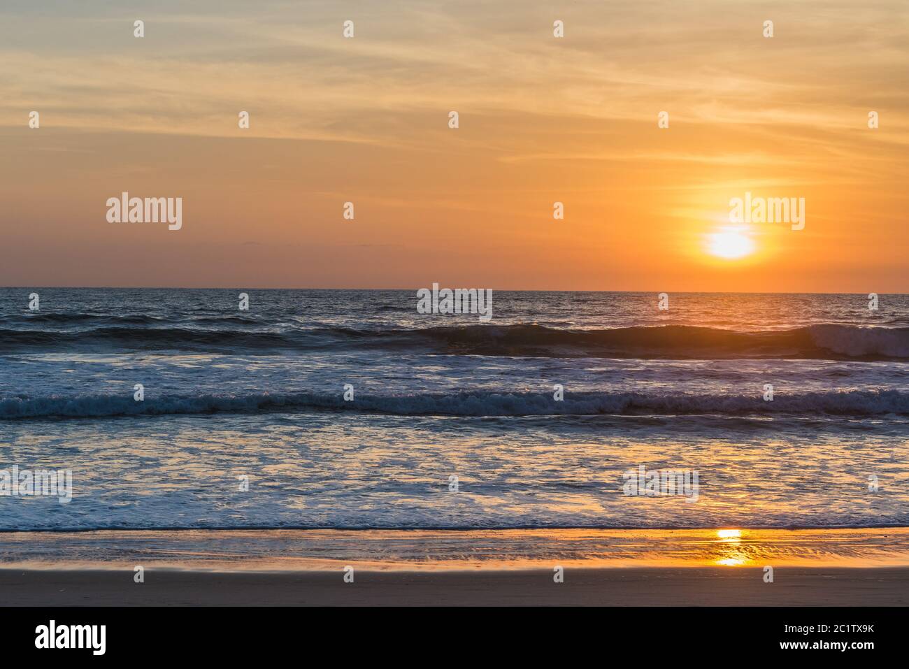 California sunset over pacific hi-res stock photography and images - Alamy