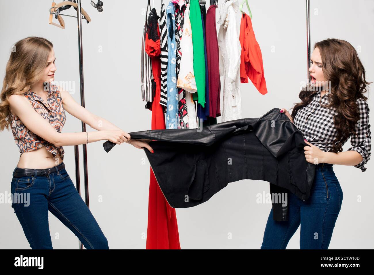 Fitting room girl hi-res stock photography and images - Alamy
