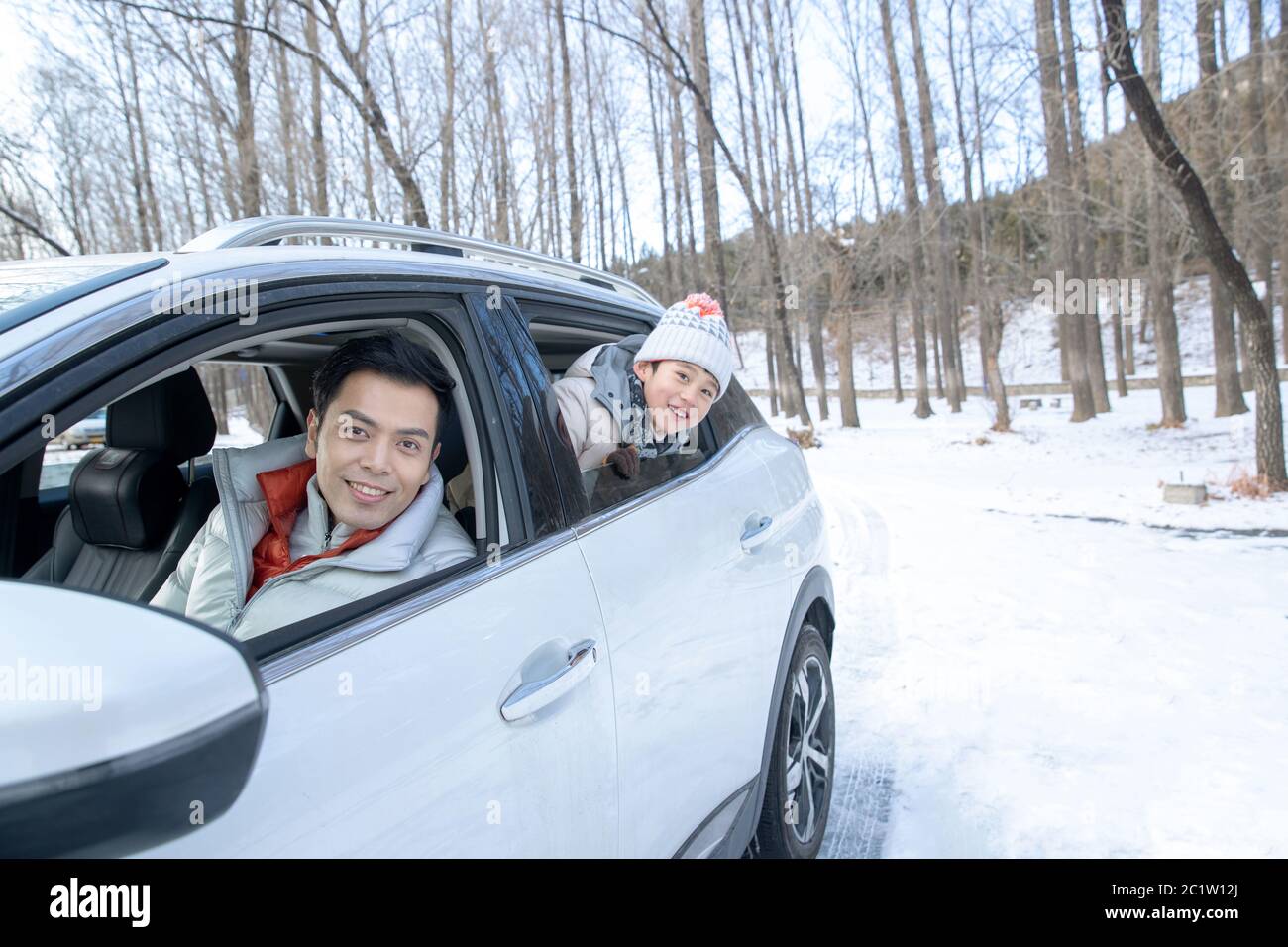 Parent driving children hi-res stock photography and images - Alamy