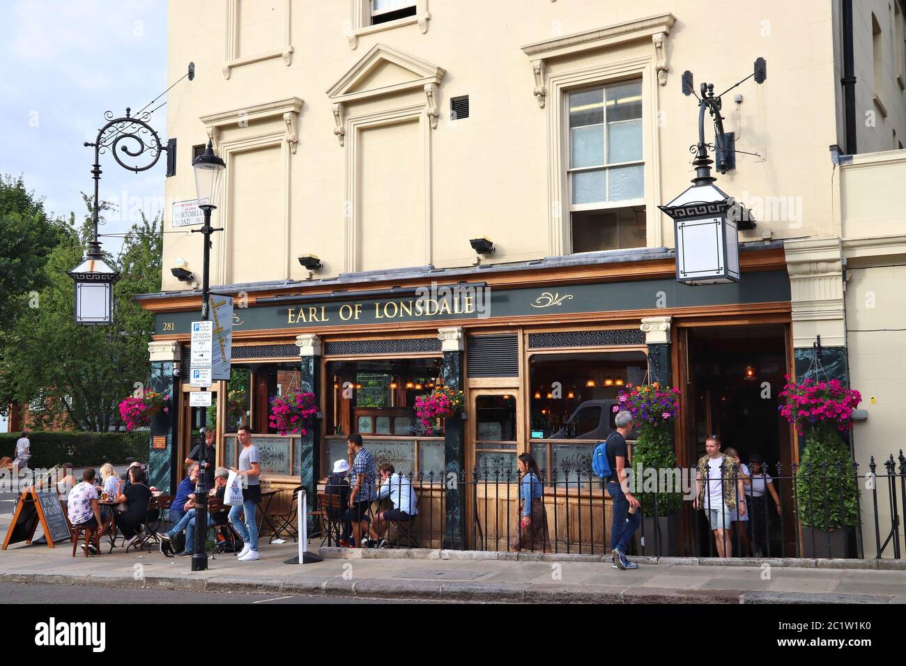 The portobello pub hi-res stock photography and images - Alamy