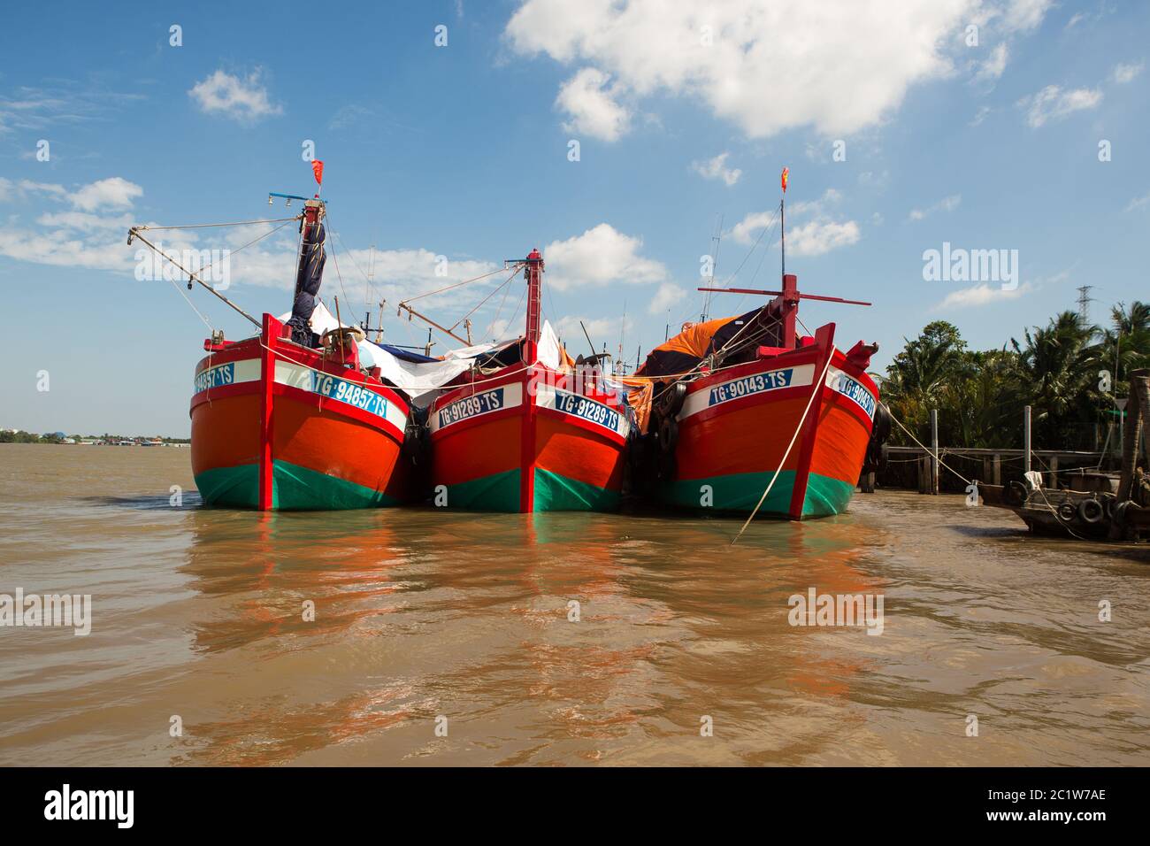 Old boats wooden boats hi-res stock photography and images - Alamy