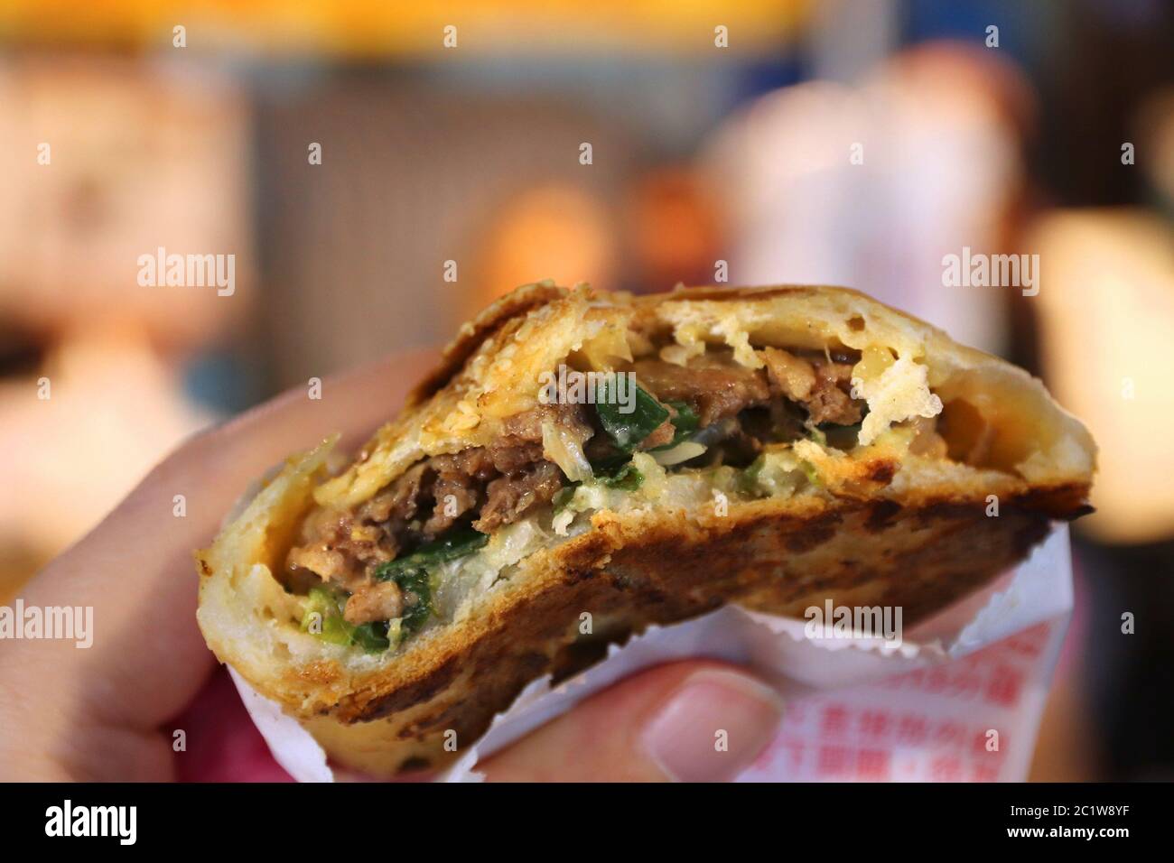 Taiwan night food market - Raohe Night Market in Taipei. World famous black pepper bun Stock ...