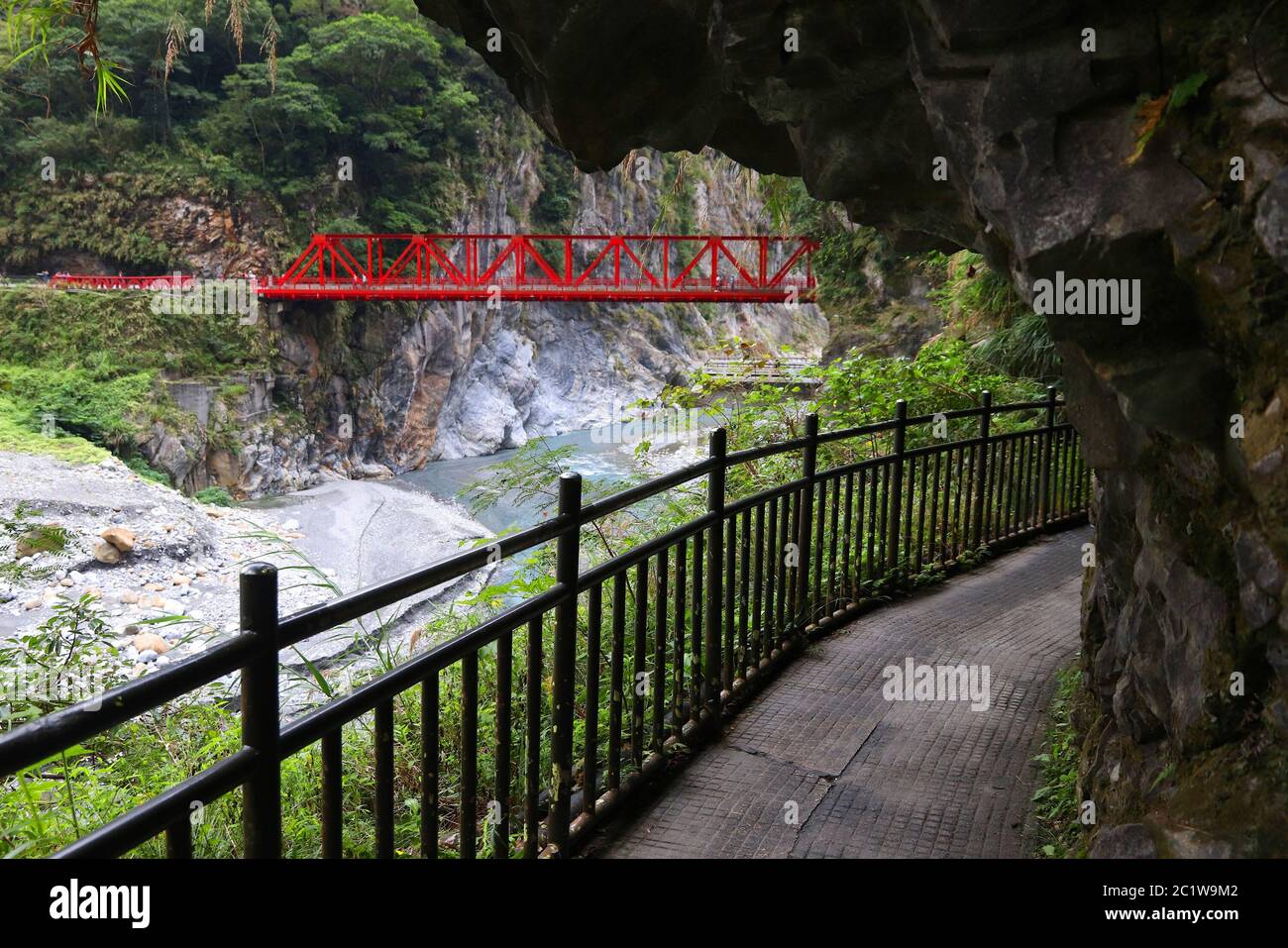 Taroko National Park in Taiwan. Zangchun Bridge over Taroko Gorge Stock ...