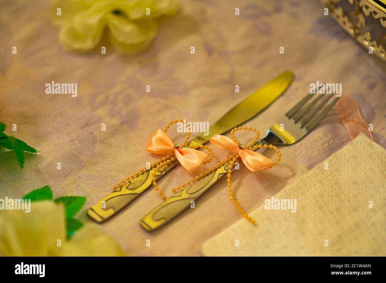Plate fork knife ribbon hi-res stock photography and images - Alamy