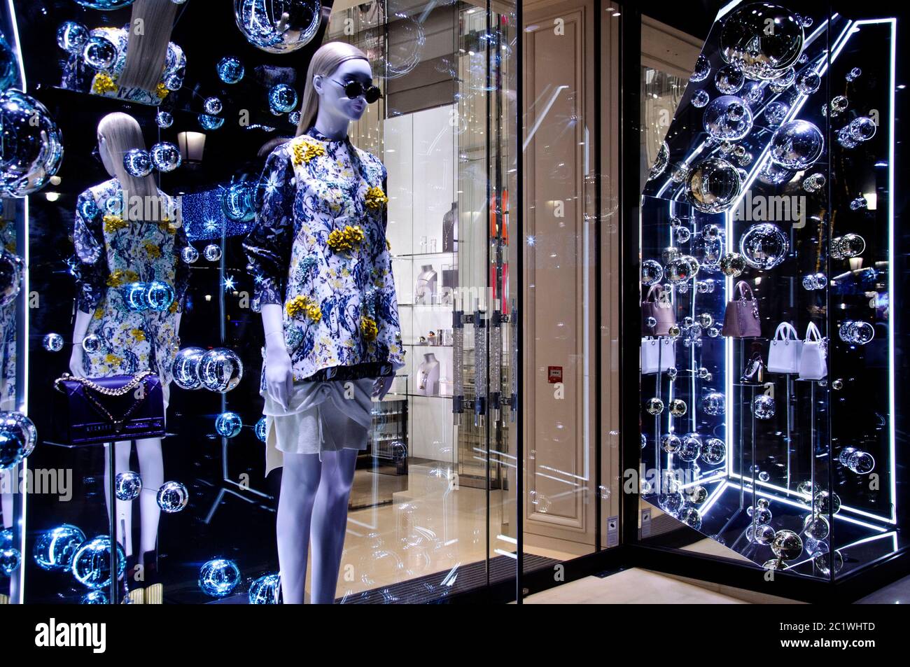 Dior Vitrine High Resolution Stock Photography and Images - Alamy