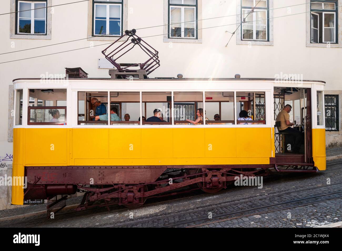 The Glória funicular railway line ("Ascensor da Glória") links the ...